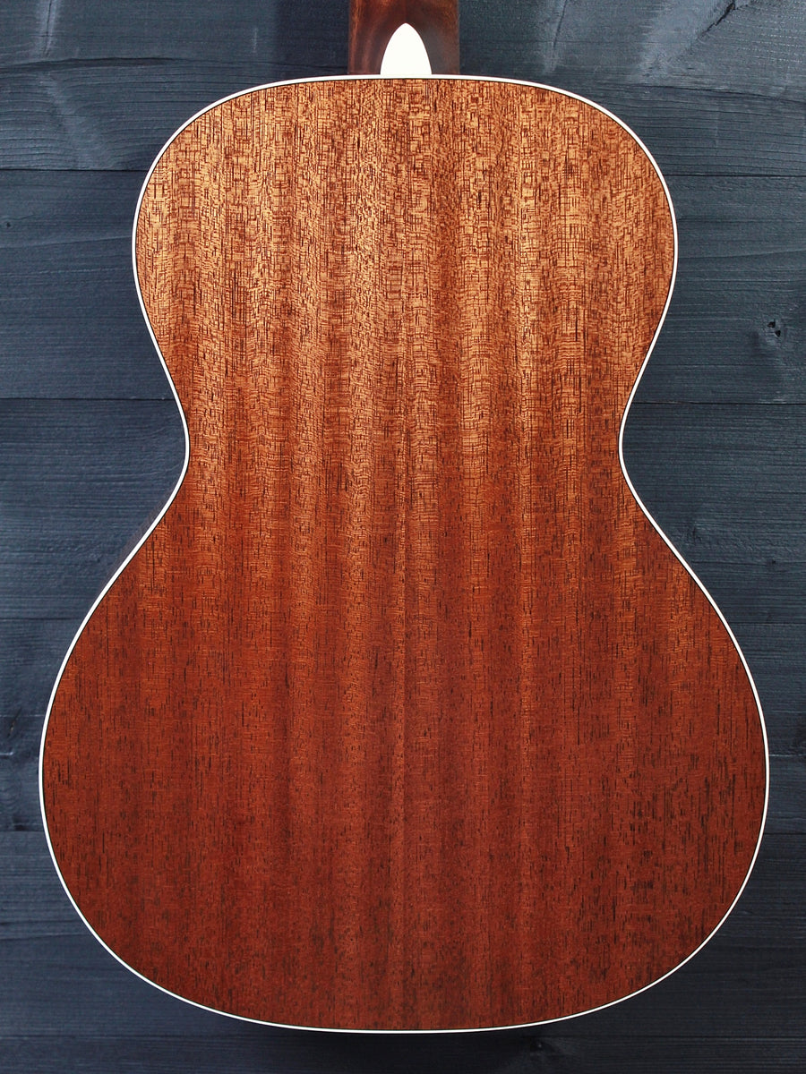 CF Martin Guitars – Tobias Music