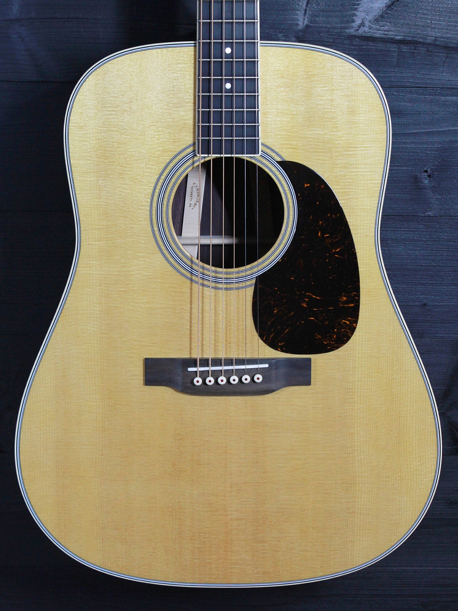 CF Martin Guitars – Tobias Music