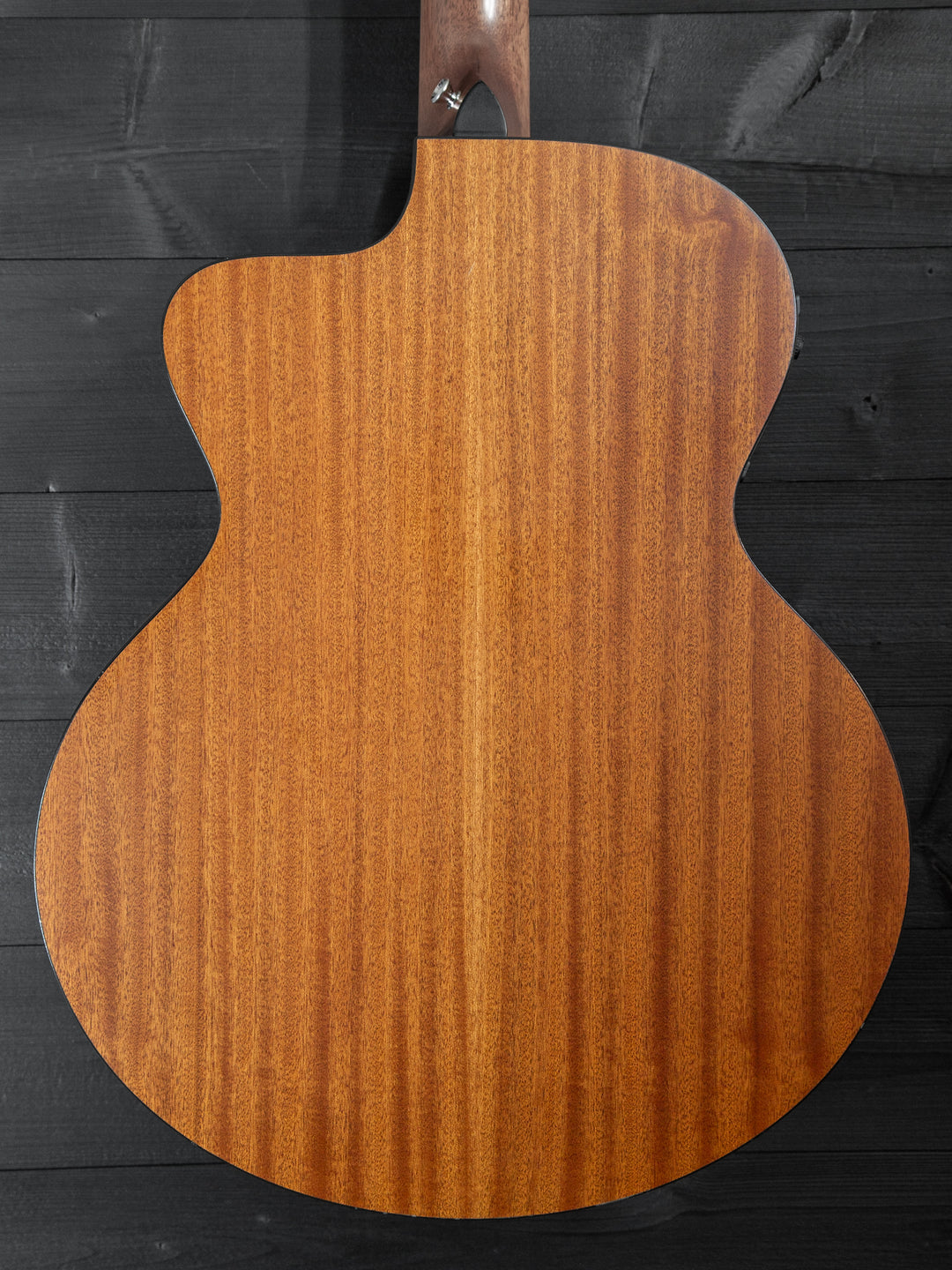 Pre-Owned Guitars – Tobias Music