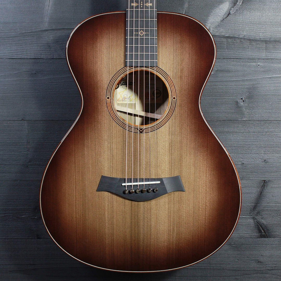 Taylor 2025 NAMM / Catch Custom #10 C12e Grand Concert 12-Fret Sinker ...