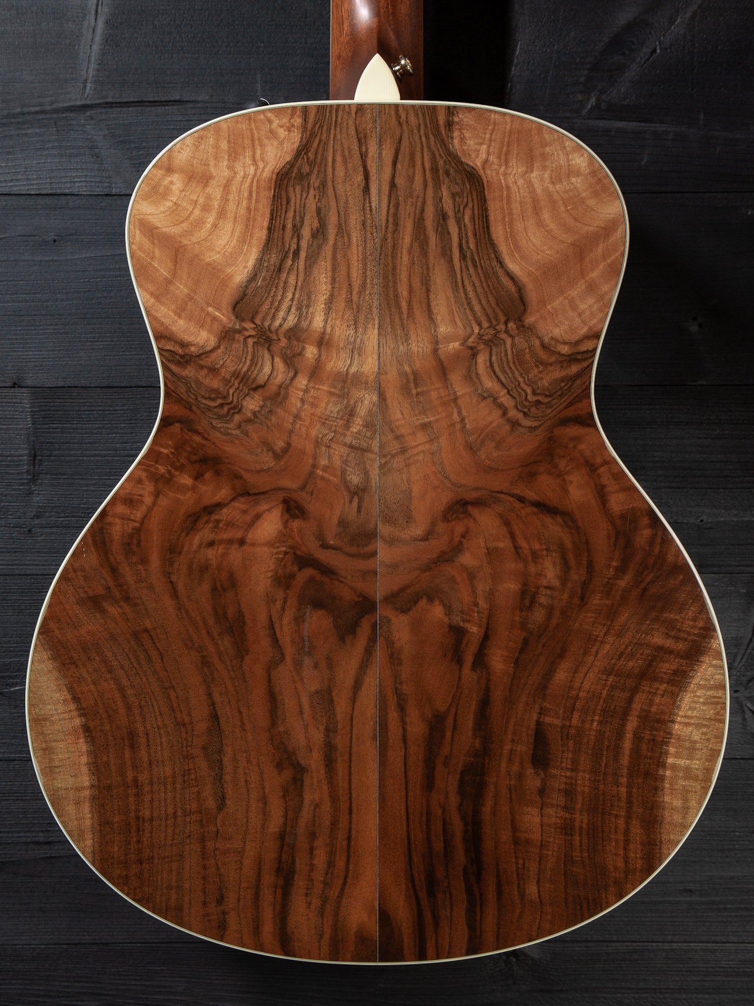 Pre-Owned Guitars – Tobias Music